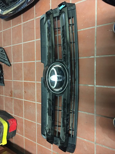 2017 2018 2019 Toyota Highlander Front Upper Grille Grill w/emblem. C58 ...