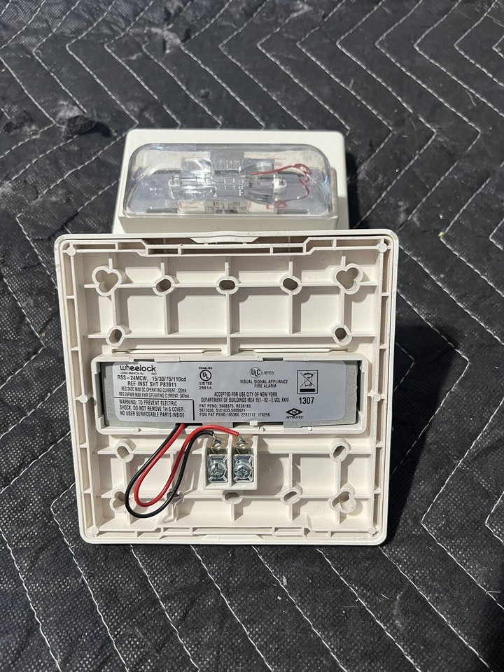 Wheelock RSS-24MCW-FW 24V 15/30/75/110 CD Wall Mount Indoor RSS Strobe ...