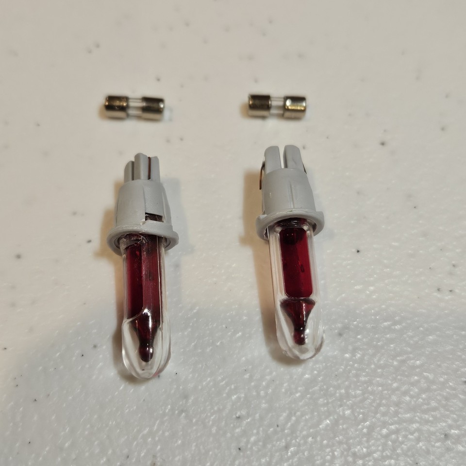 (2) Balsam Hill Red Incandescent Replacement Master Bulbs Gray Base & 2 ...