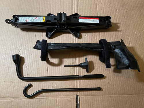 2012-2015 CHEVROLET Chevy Captiva TIRE Jack & TOOL KIT SET WITH CASE ...