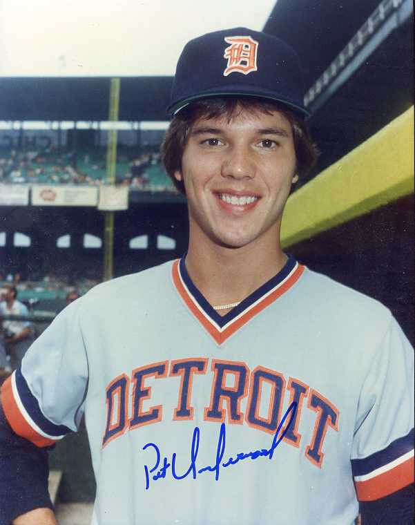 Pat Underwood (choice of 2 pics) signed 8x10 photo- Detroit Tigers ...