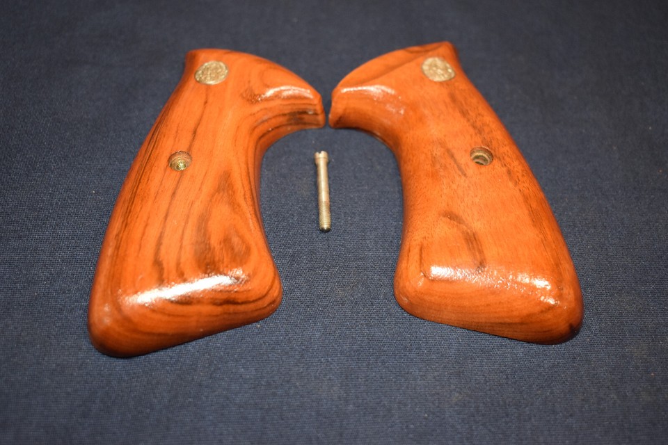 Smith & Wesson J frame Target grips | eBay