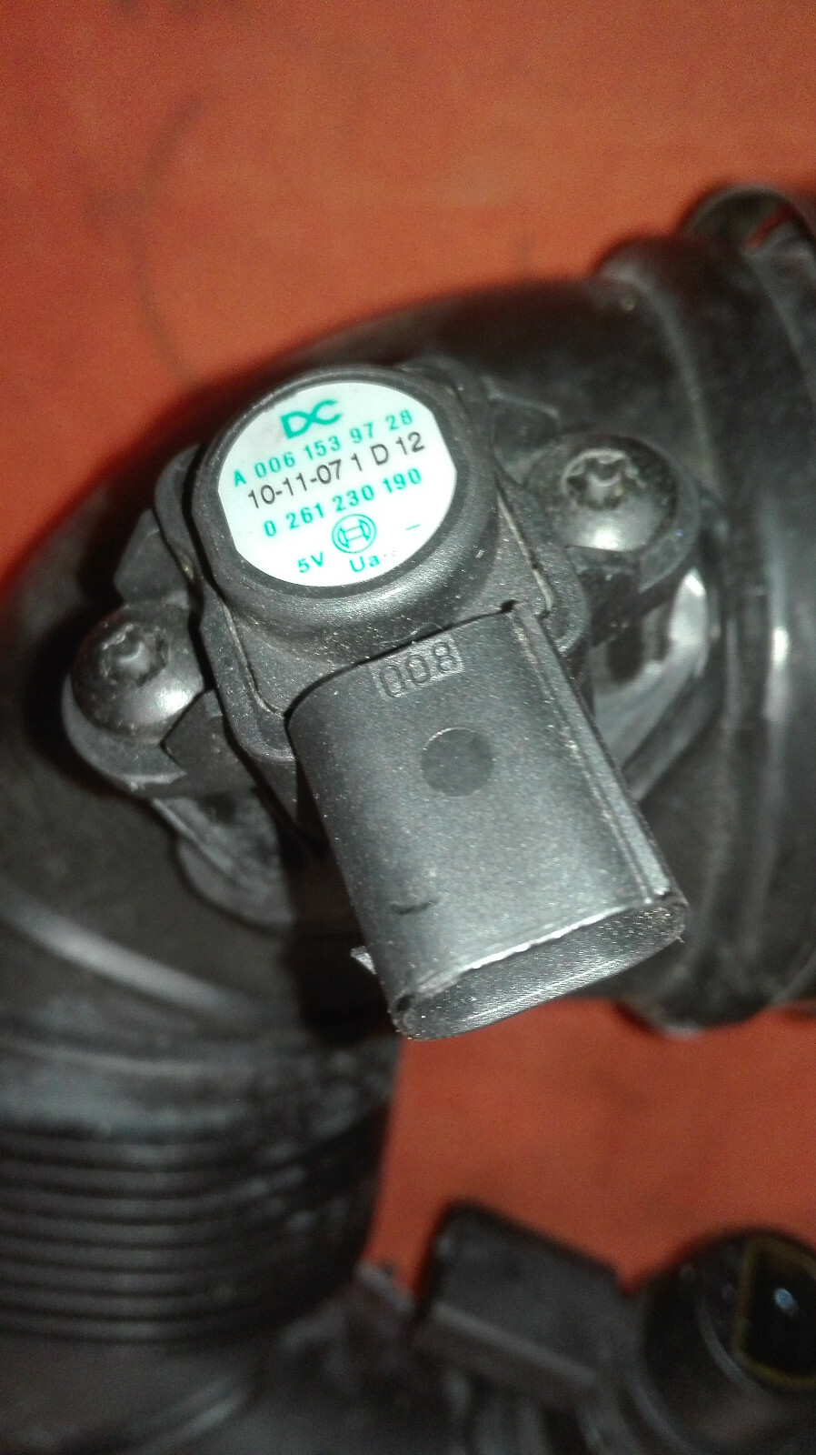 Mercedes C-Klasse W204 S204 Ladeluftrohr A6510940797 Ladedrucksensor ...