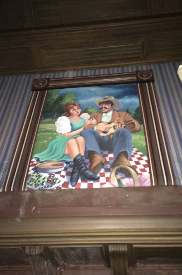 Phantom Manor Stretching Room The Haunted Mansion’s Stretching Room