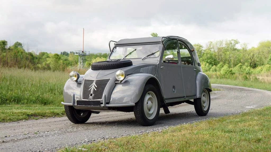 The Citroën 2CV Sahara: Two Engines Are Better Than One