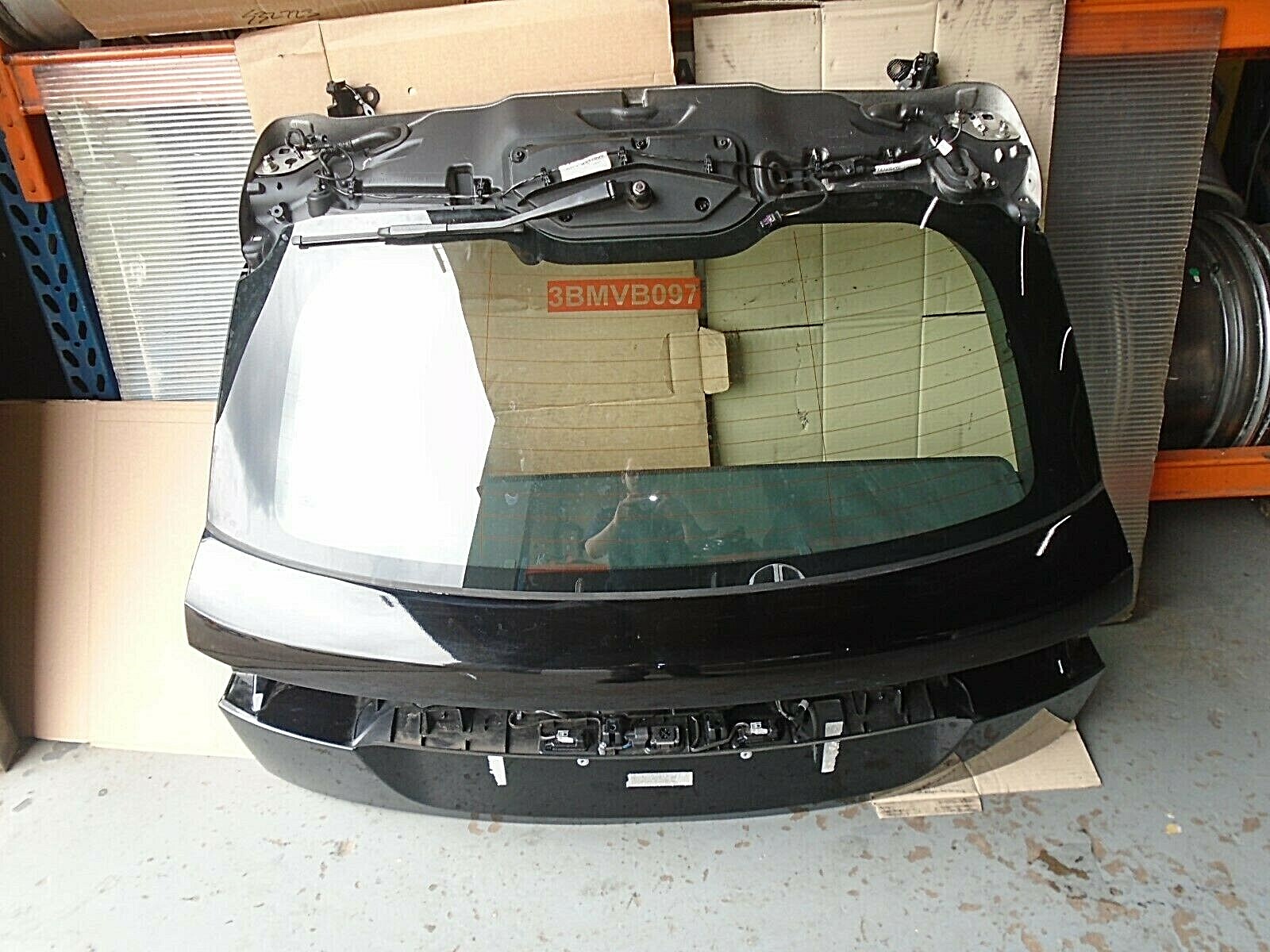 range rover velar L560 2018 rear tailgate bootlid back door black ...