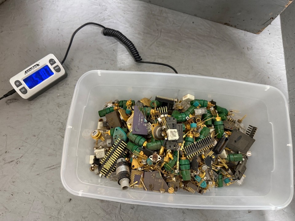 5+ lbs Vintage Gold Plated Transistors & Electronic/Computer Scrap Gold ...