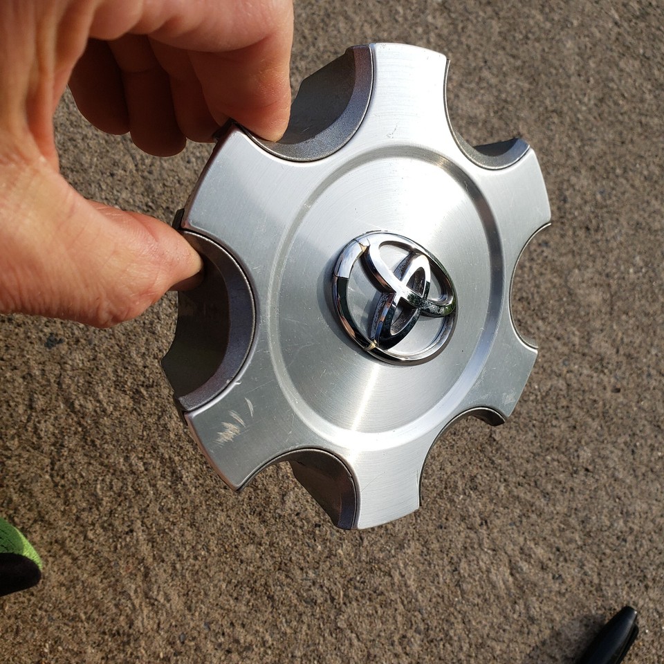 Toyota 4Runner Wheel Center Cap 10 11 12 2013 4260B-35010 17" Hubcap ...