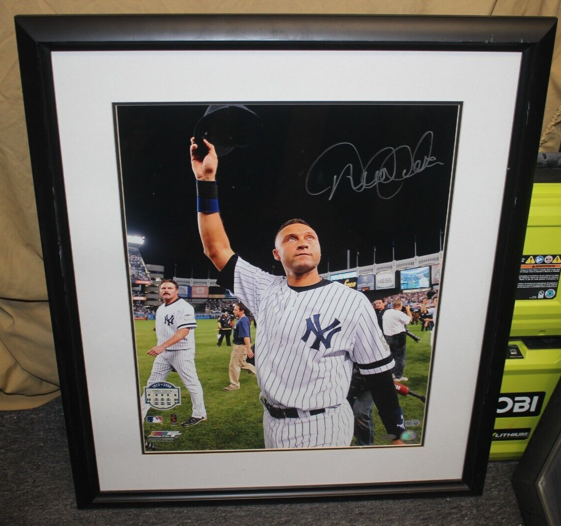Derek Jeter | Autographed Baseball Memorabilia & MLB Merchandise