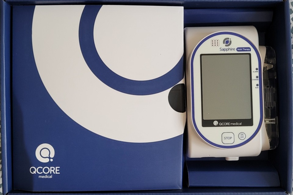 Q CORE MEDICAL SAPPHIRE MULTI THERAPY INFUSION PUMP WITH BRACKET AND ...