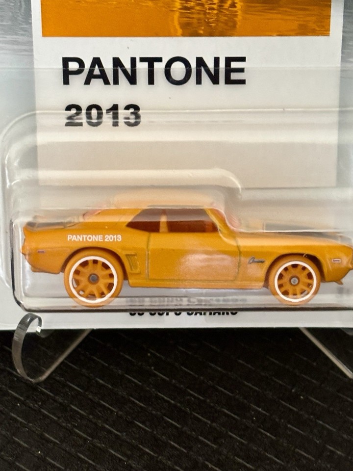 Hot Wheels 2026 PANTONE Silver Series Set of 6 / Porsche, Kombi,Camaro ...