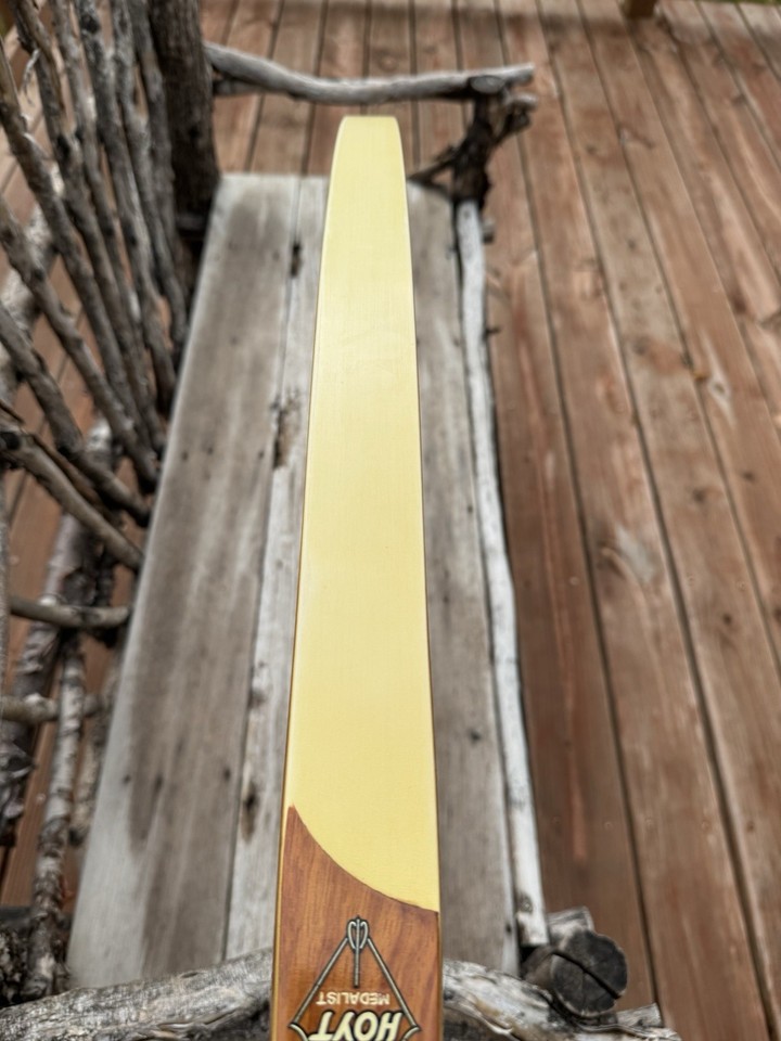 Vintage Hoyt Pro Medalist AMO Recurve Archery Bow AMO 66” 39# Right ...