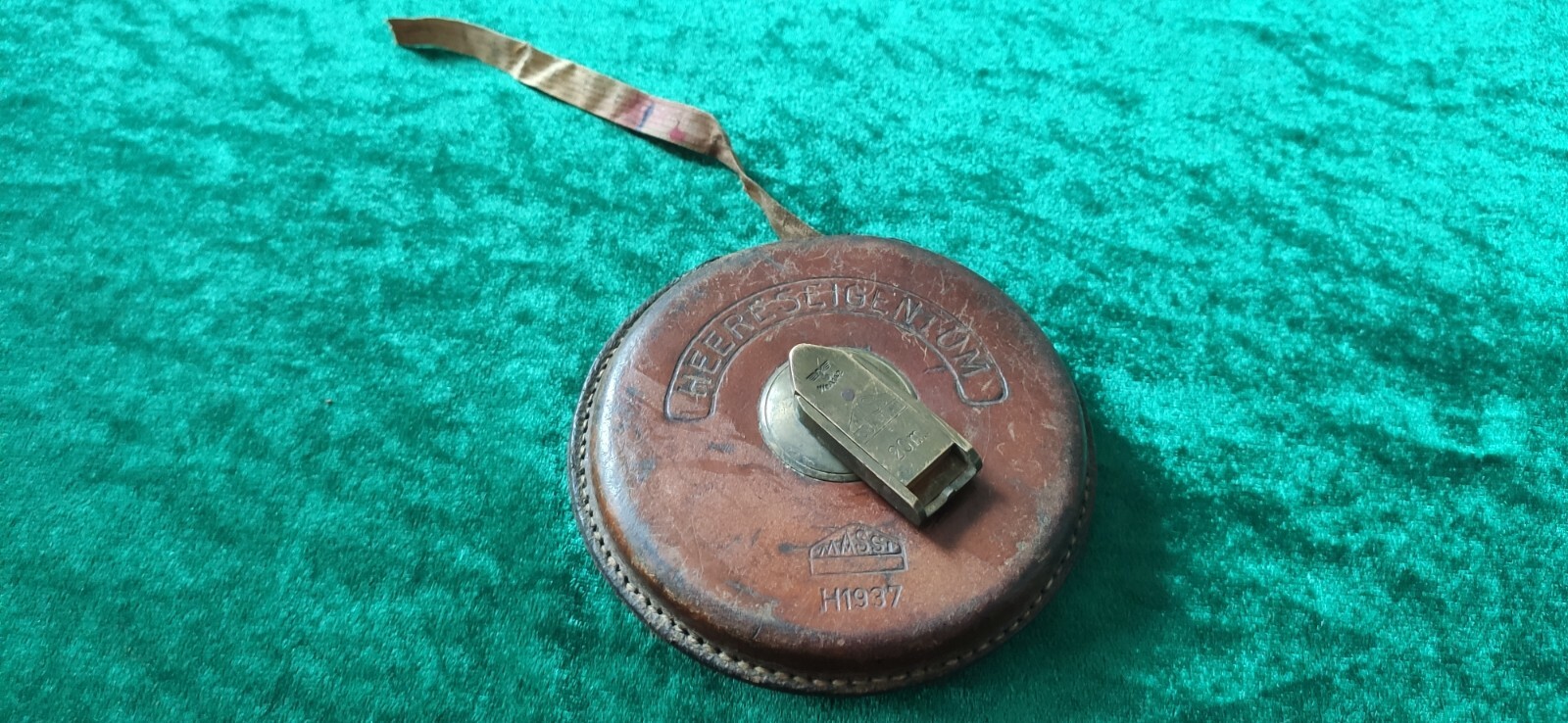 WWII WERMACHT GERMAN MEASURE TAPE 20m HEERESEIGENTUM MASSI 1937 ADLER ...