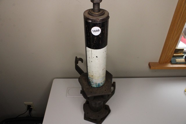 Moog T-490 Portable Strut Spring Compressor USA for sale online | eBay