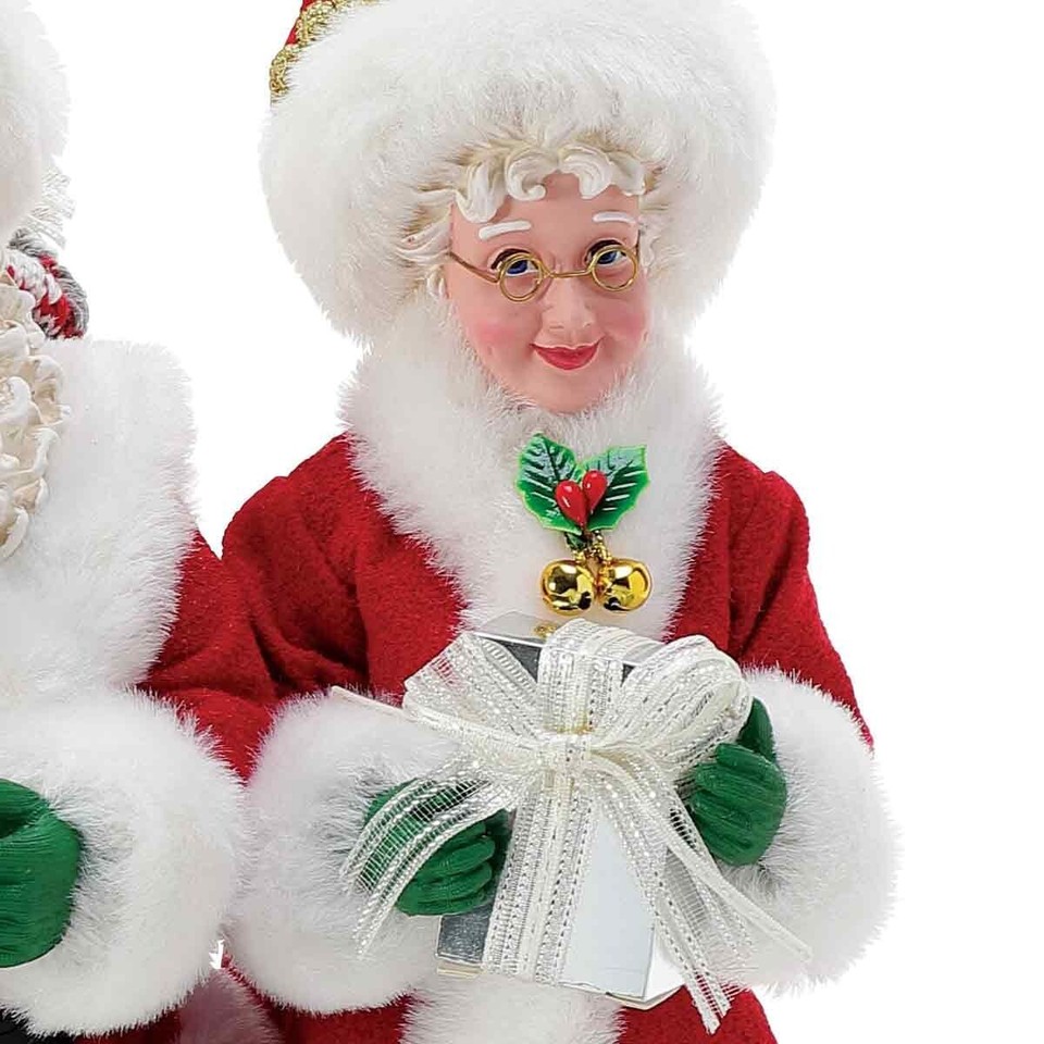 Possible Dreams Santa & Mrs. Claus Ice Skating Resin & Cloth Figurine ...