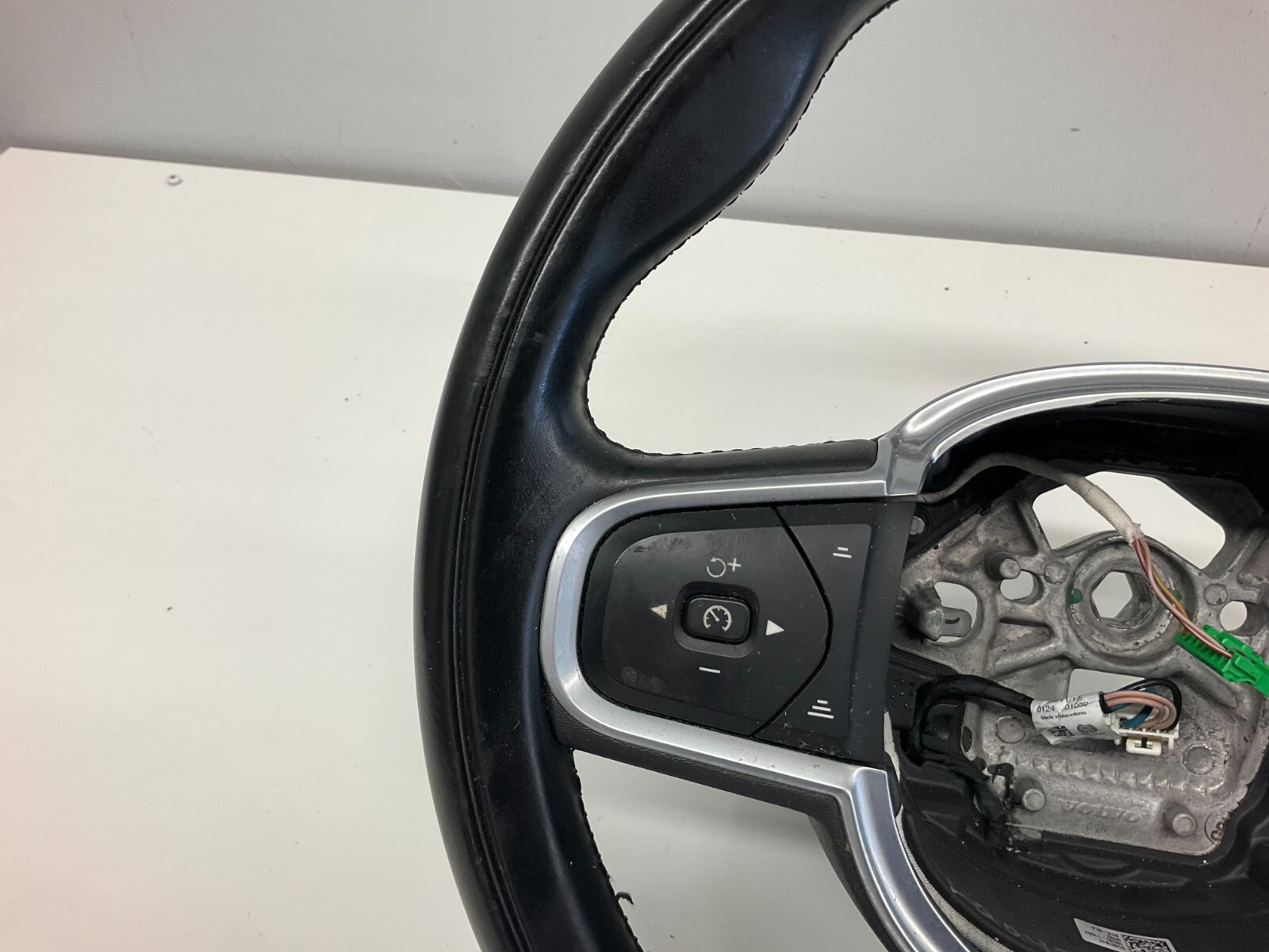 17-20 Volvo S90 V90 XC90 XC60 Heated Black Steering Wheel 32288783 | eBay