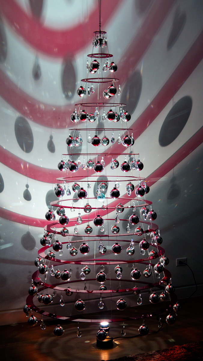 Modern Metal Christmas Tree