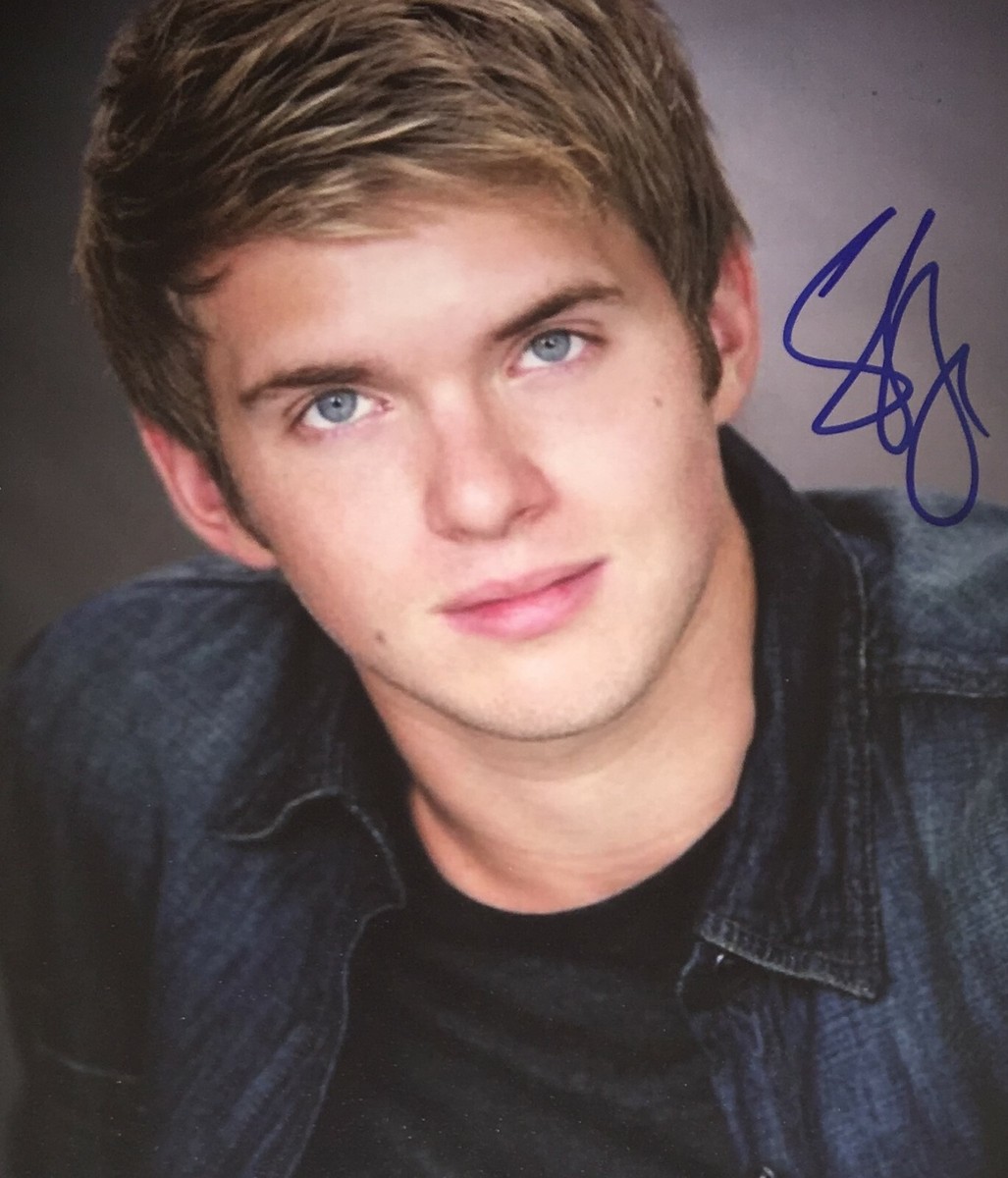 Chris Brochu