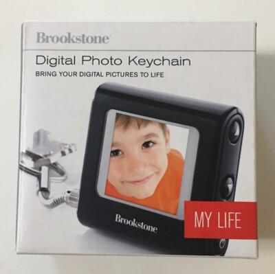 Brookstone Digital Photo Keychain, "My Life" 100 pics capacity -Great ...