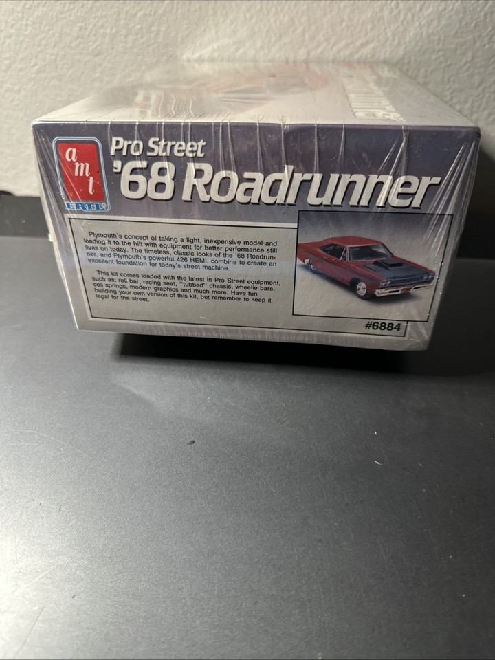 AMT ERTL Pro Street 68 Roadrunner Model Kit 6884 Factory Sealed 1/25 ...
