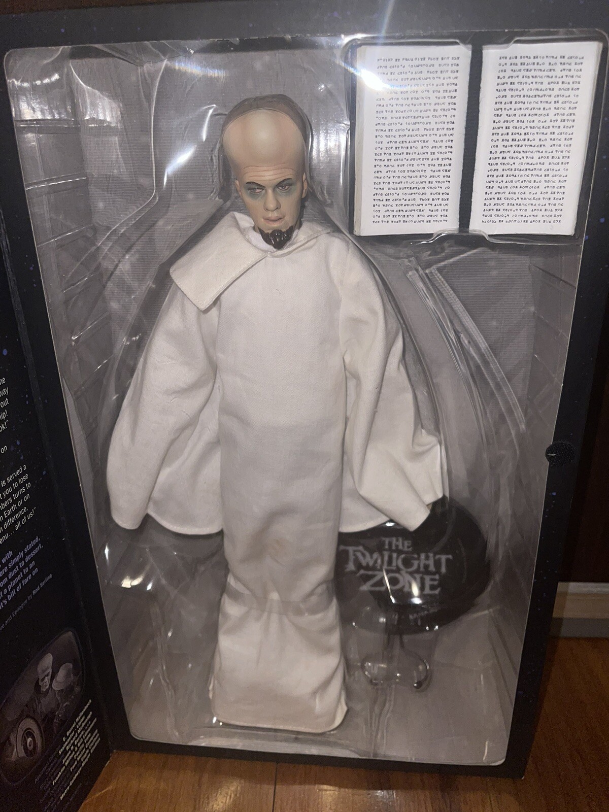SIDESHOW THE TWILIGHT ZONE EPISODE 89 TO SERVE MAN KANAMIT 1/6 SCALE ...