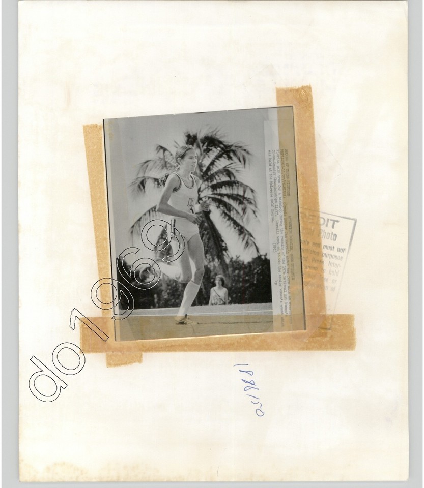 OLYMPIC Runner JAN MERRILL National AAU Championship @ Miami 1976 Press ...