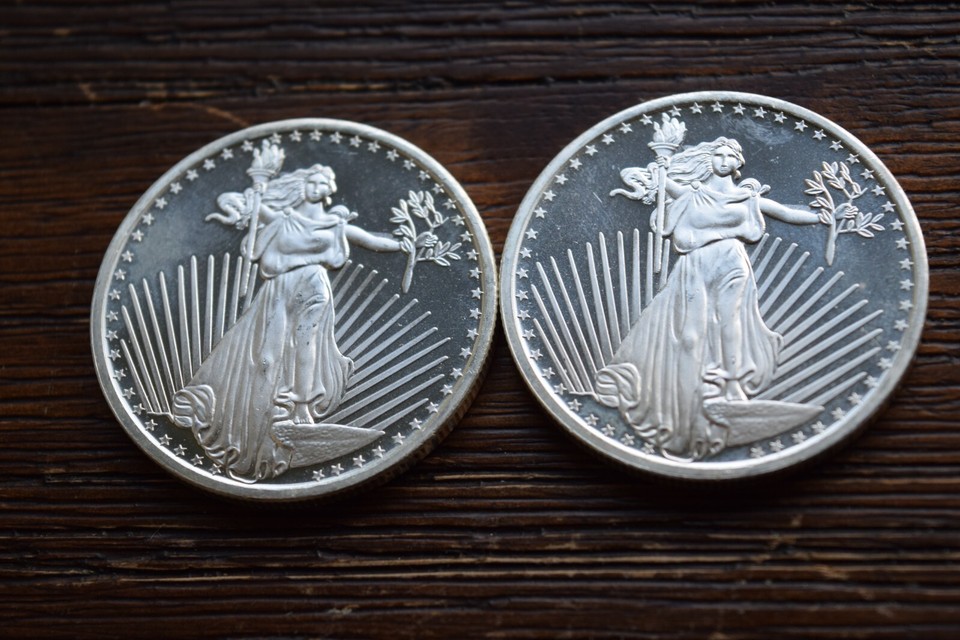 (2) SilverTowne One Ounce .999 Fine Silver Rounds | eBay