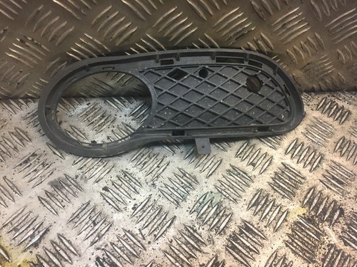 MERCEDES W203 FOG LIGHT TRIM SURROUND RIGHT SIDE C CLASS Coupe CL203 ...