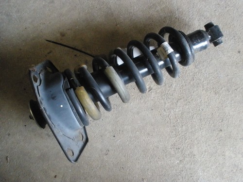 VF COMMODORE UTE SS SV6 SS V RIGHT REAR STRUT AND SPRING ASSEMBLY "PICK ...