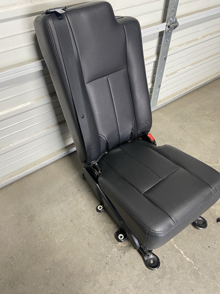 2003-2017 Navigator Ford Expedition BLK leather 2nd row middle jump ...