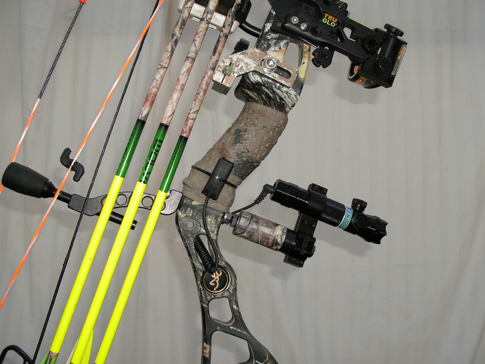 GREEN laser bow sight, Mathews, Hoyt, Browning, PSE, any bow with ...