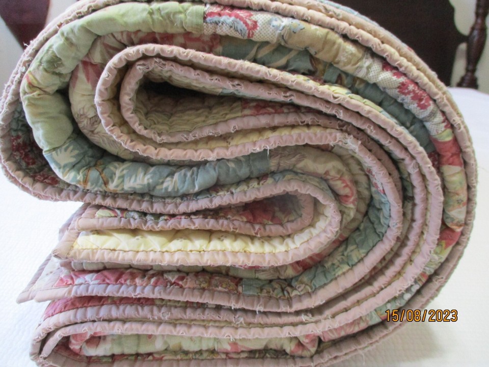 Noble Excellence Patchwork Country Floral Queen Quilt with Two King ...