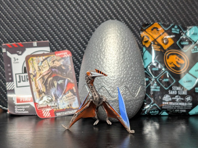 Jurassic World Rebirth Captivz Quetzalcoatlus Mini Figure + Trading ...