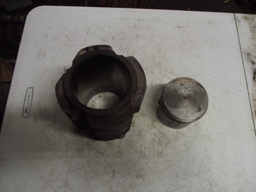 Wisconsin Engine V465D Left Rear Jug & Piston | eBay