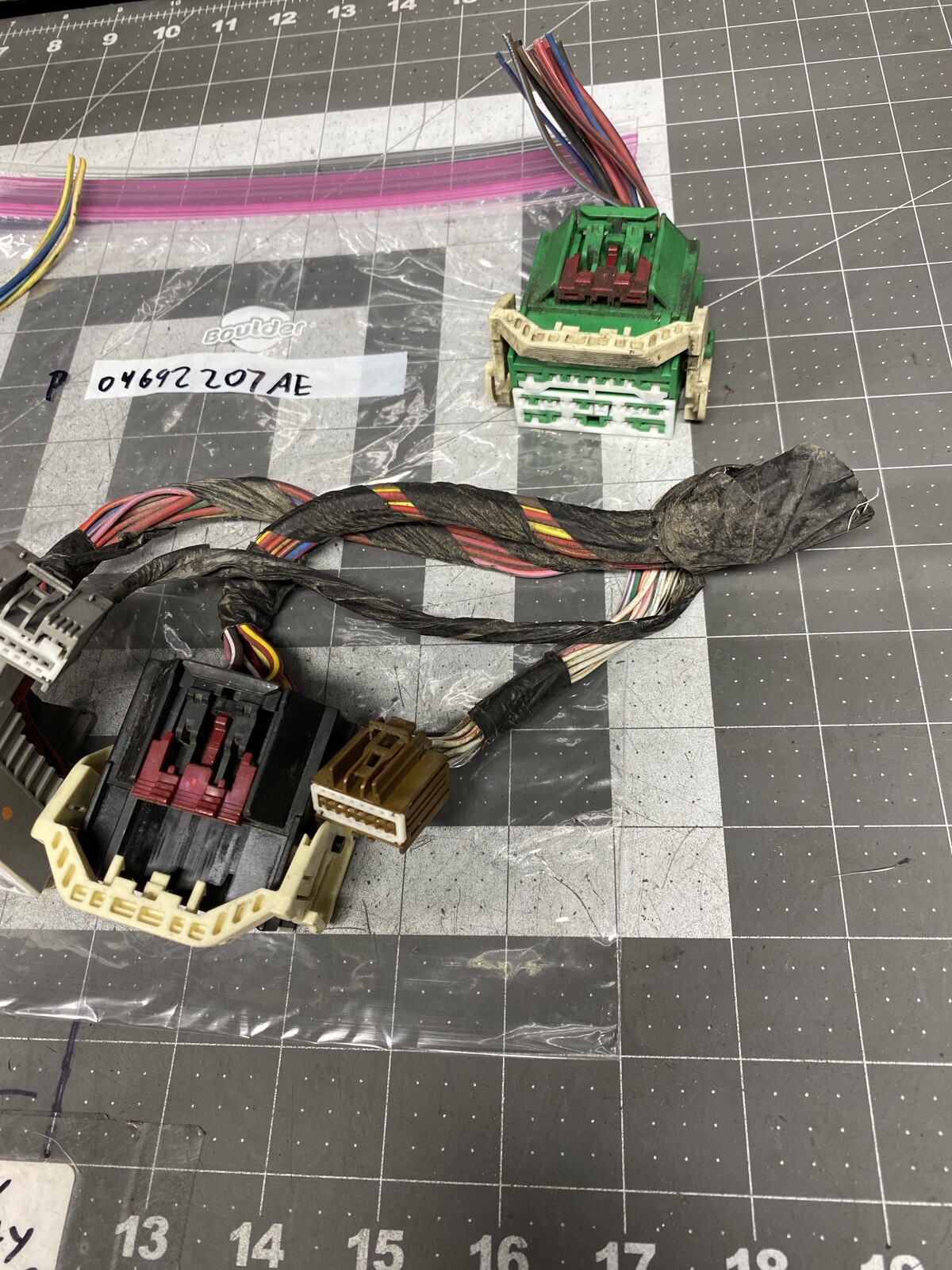 2007 2008 CALIBER PATRIOT FUSE RELAY BOX 04692207AE Wiring Harness ...