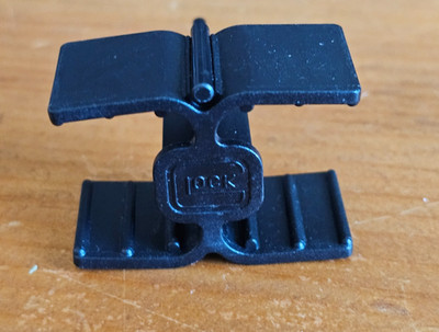 USED GLOCK BACK STRAP BLACK BRACKET FITS ANY MODEL 17 19 22 23 20 21 45 ...