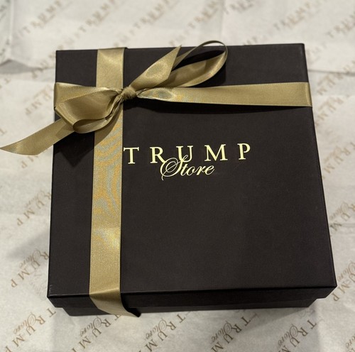 Donald Trump Gift Box With Tissue And Gold Bow Make Christmas Great ...