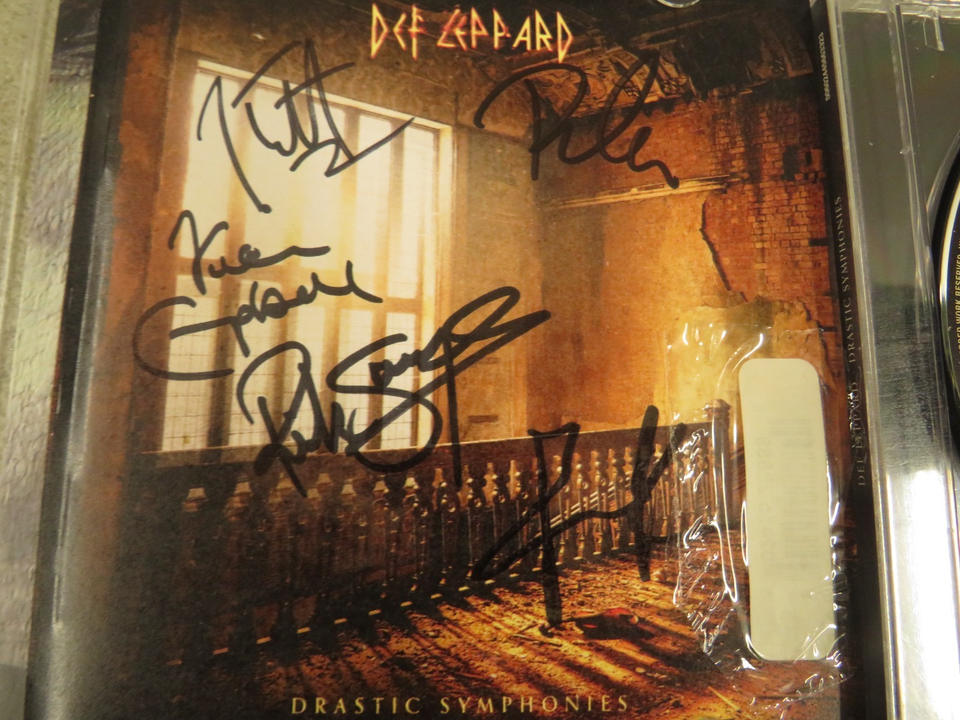 Signed Insert Def Leppard Drastic Symphonies 2023 CD UMR 00602445663323 ...