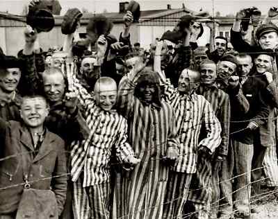 World War 2 WW2 LIBERATED PRISONERS at DACHAU Historic Picture Photo 8 ...