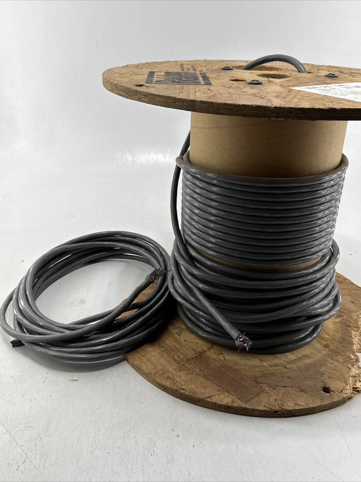 Belden 9948 25 Conductor 22 Gauge Stranded Shielded Cable per Foot 25c ...