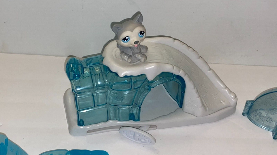 Hasbro LPS Husky Polar Puppy Penguins With Igloos & ACCESSORIES TOY LOT ...