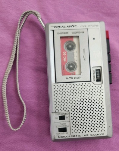 Realistic Micro-18 14-1042 Voice Actuated Micro Cassette Recorder ...