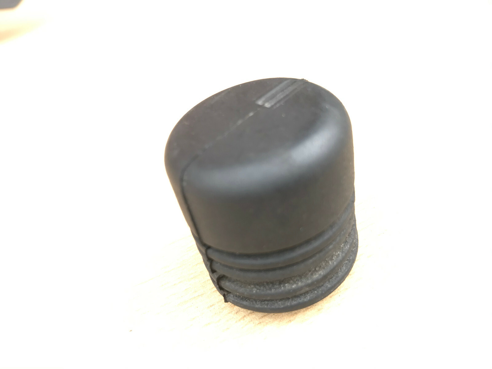 VOLVO V50 C30 S60 FRONT BUMPER SLAM PANEL UPPER RUBBER BUMP STOP 07-12 ...