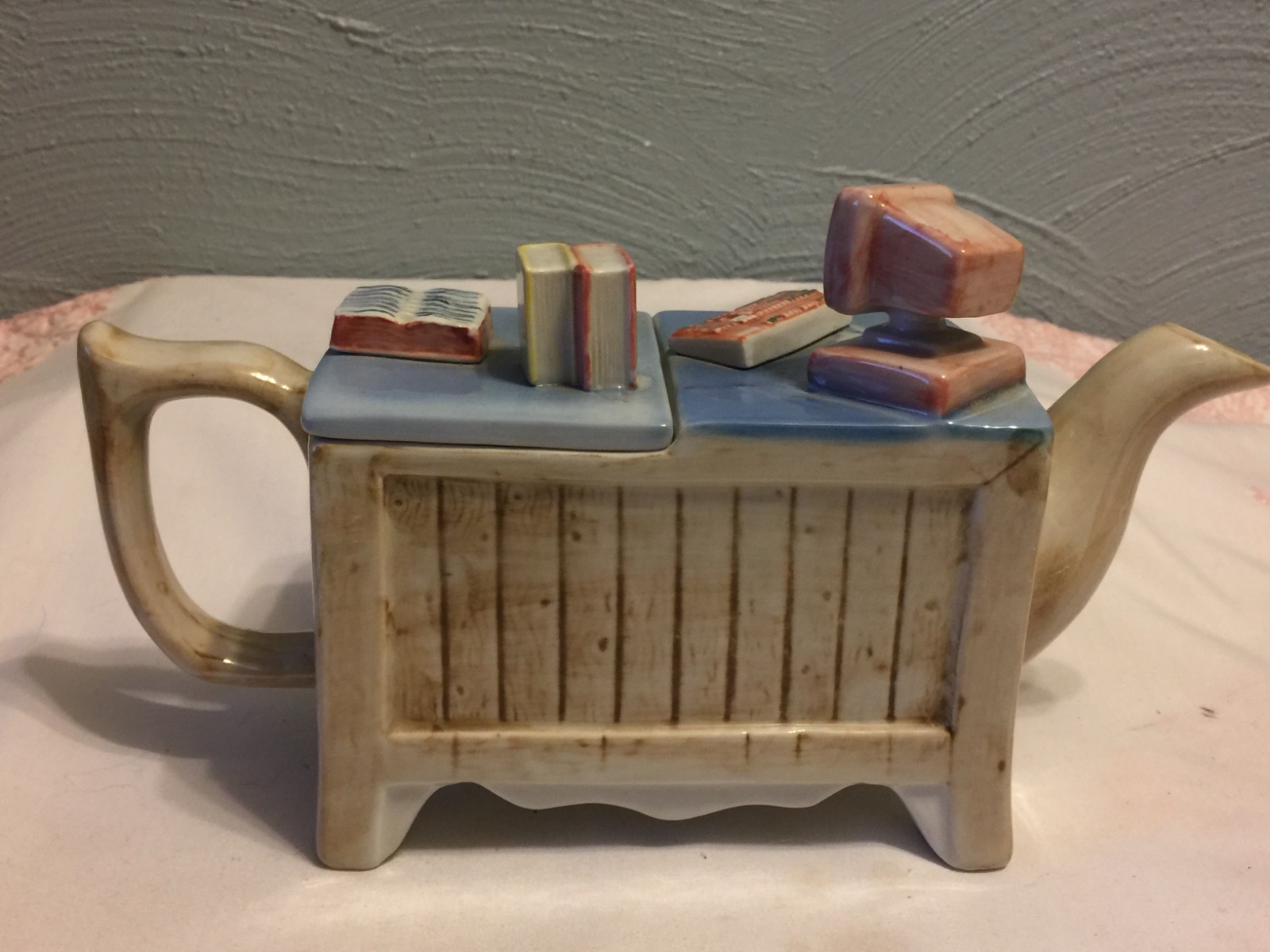 NOVELTY ~ DESK TEAPOT ~ LOVELY CONDITION | eBay