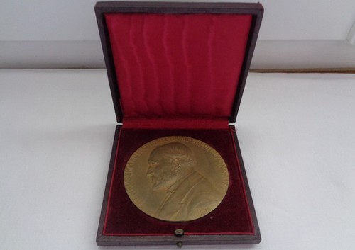 MEDAILLE BRONZE HENRI GERMAIN CREDIT LYONNAIS CH. PILLET 1910 DANS SA ...