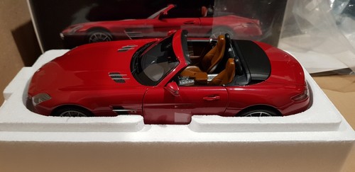 1.18 Minichamps Mercedes Benz AMG SLS Roadster 2011 red color | eBay ...