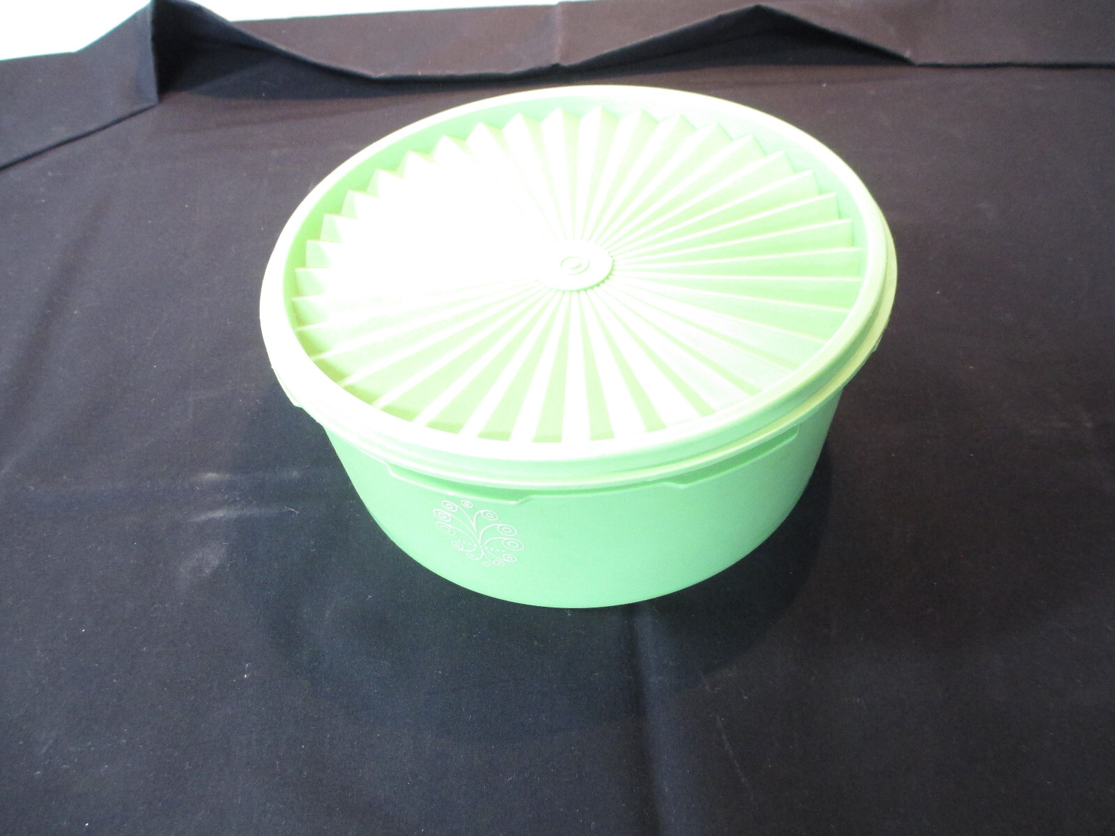 Vintage Tupperware Avocado Green Servalier Storage Canister 1204-12 ...