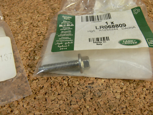 GENUINE LAND ROVER VACUUM BRAKE PUMP SCREW SET RANGE ROVER SPORT ...