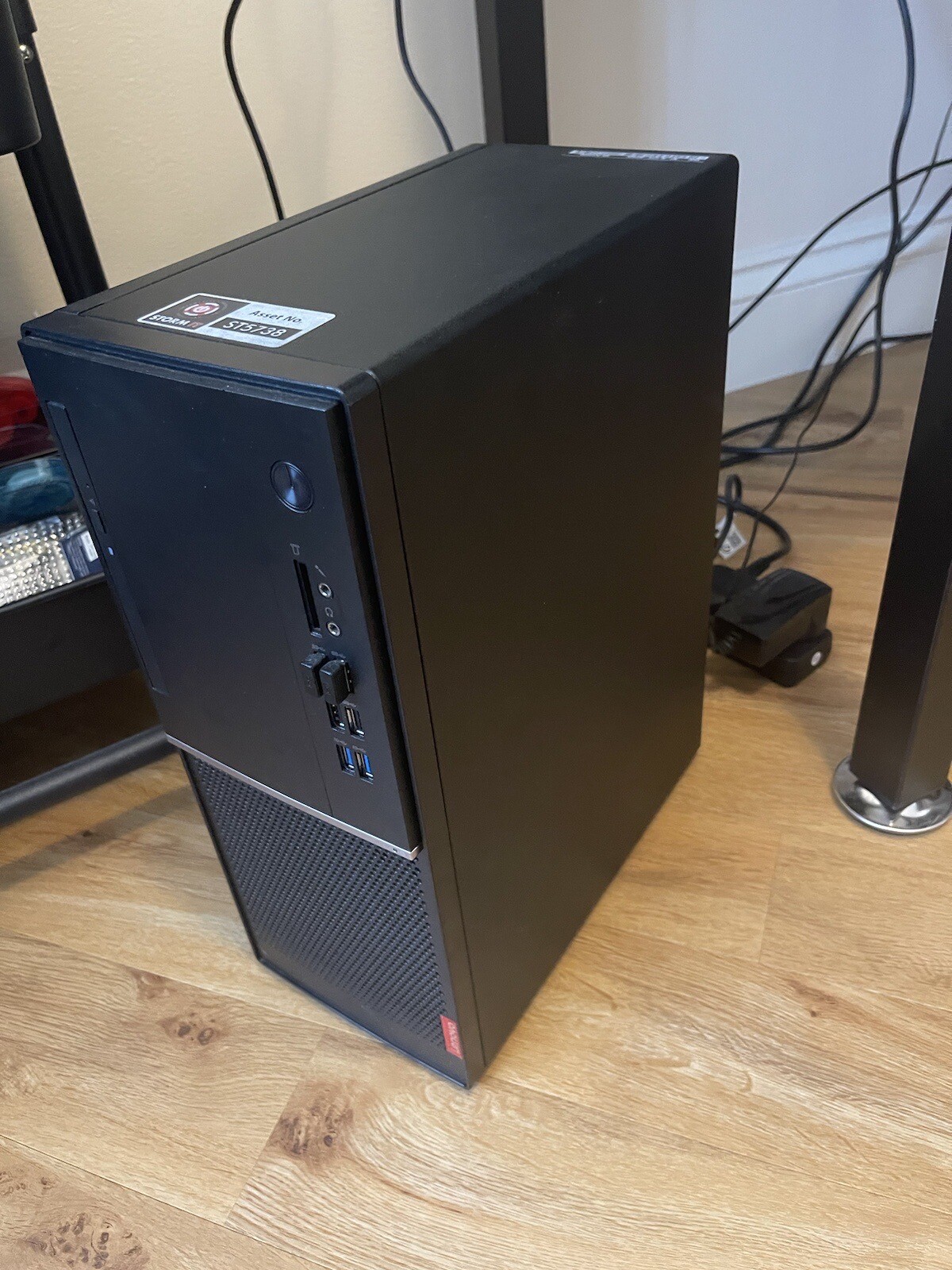 Lenovo V530-15ICB PC. i5 8400 6 Core 2.9 GHz, 8 GB Ram, 256 GB SSD ...