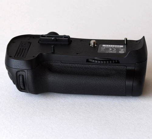 GENUINE NIKON MB-D12 MULTI POWER BATTERY PACK FOR D800 D800E D810 1764 ...